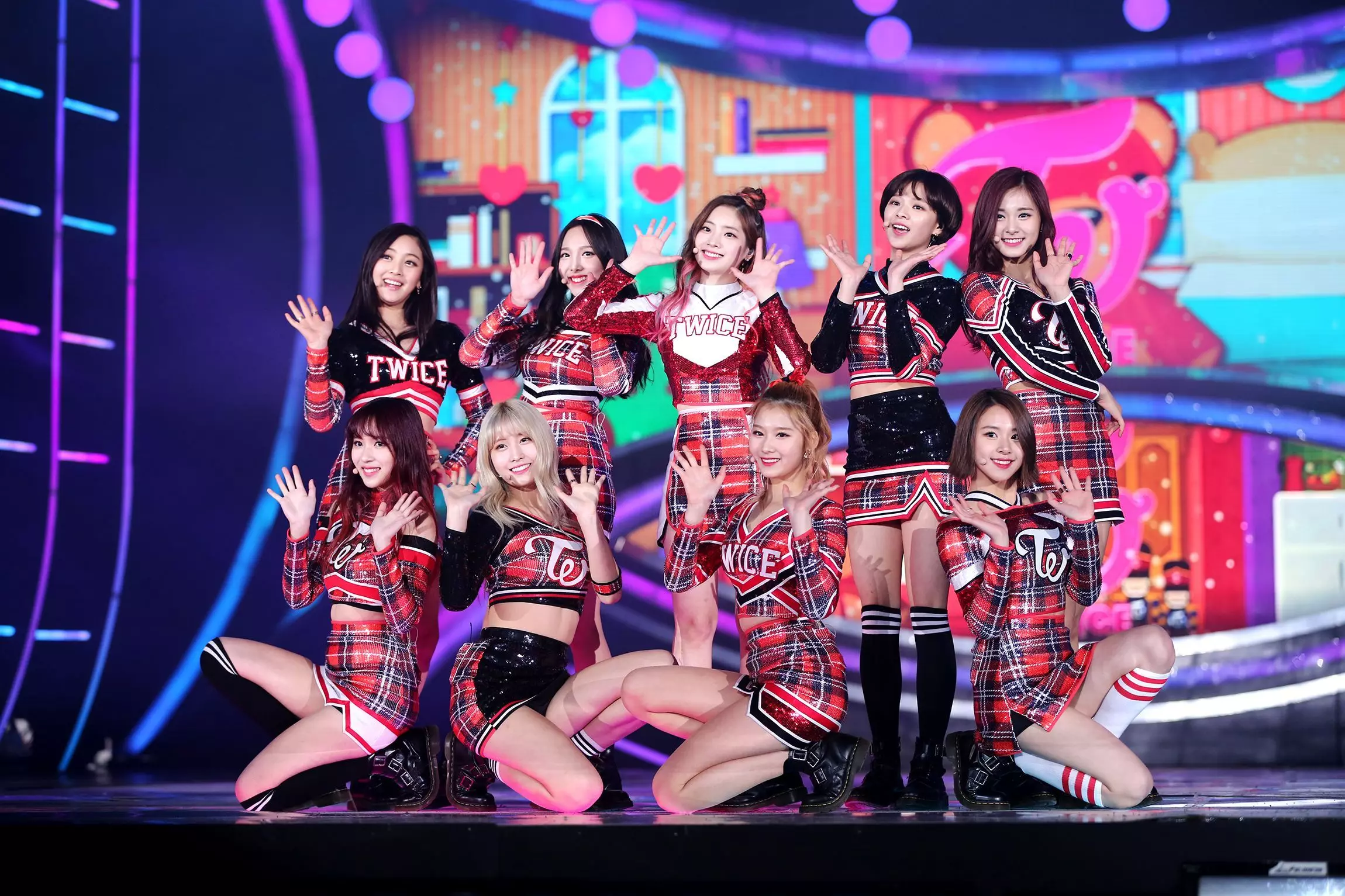 Най-добри TWICE песни: 12 есенции на K-Pop | uDiscover