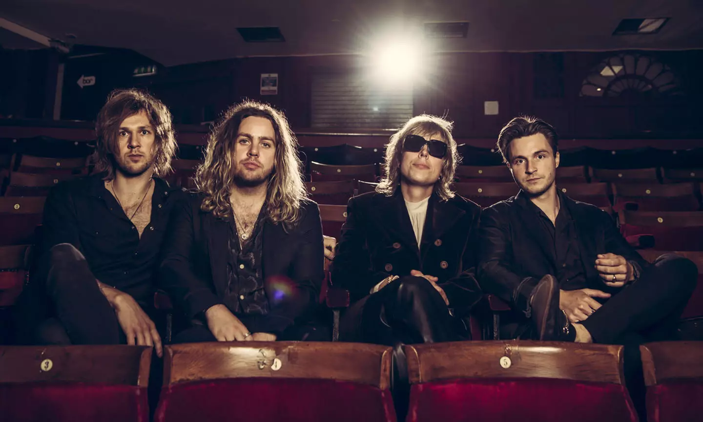 The Struts Live for the Night New Single Fallin' With Me