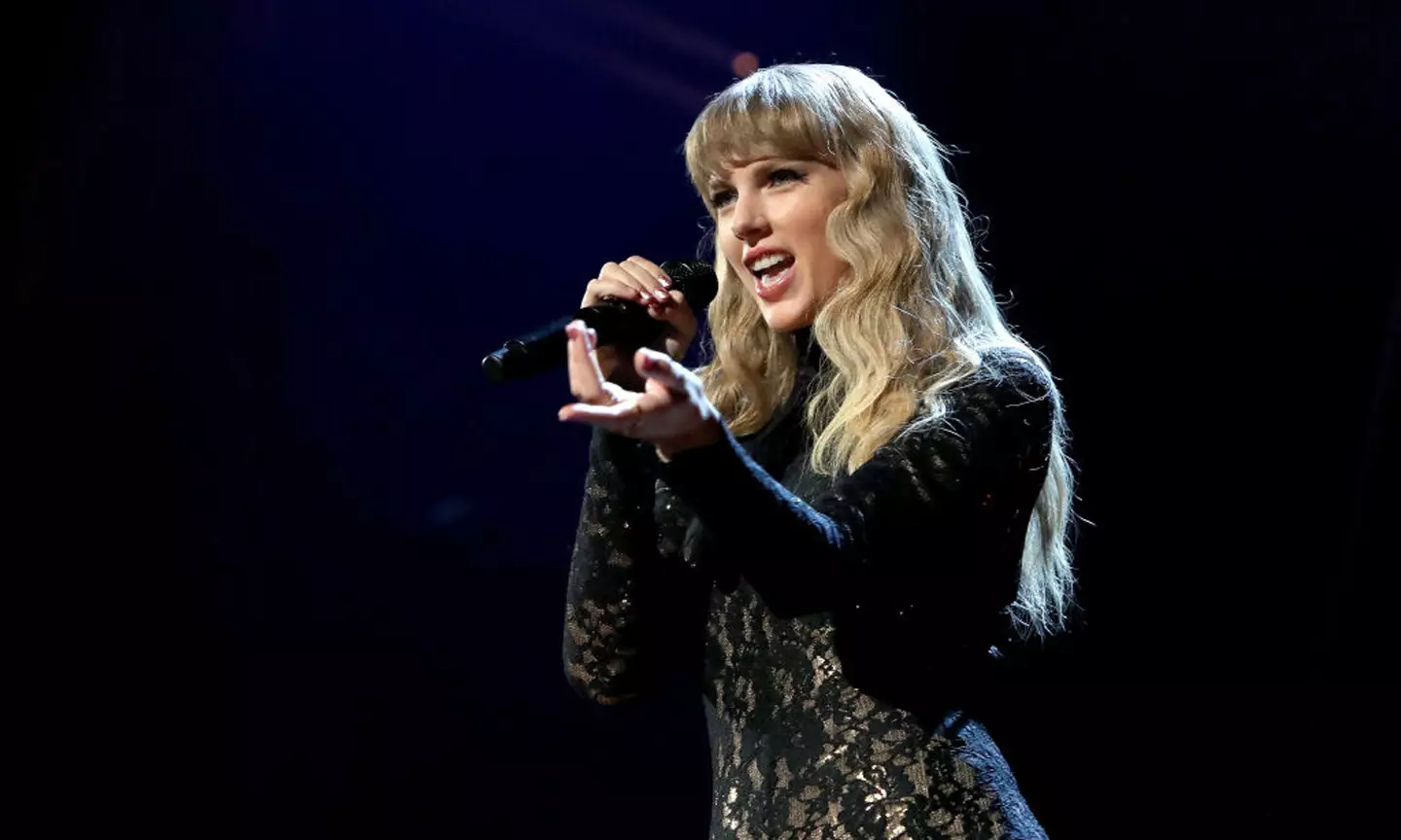 Taylor Swift Songbook Kirasi Iye zvino Iri Kupihwa kuYunivhesiti yeTexas