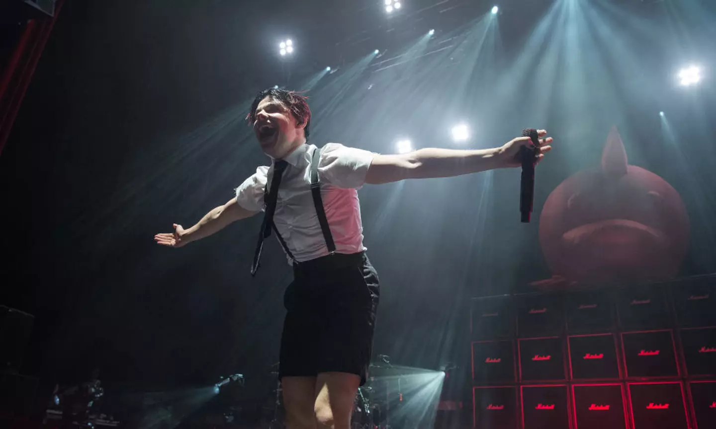 Yungblud & Willow Berbagi Mempengaruhi Video Baru Untuk Kenangan