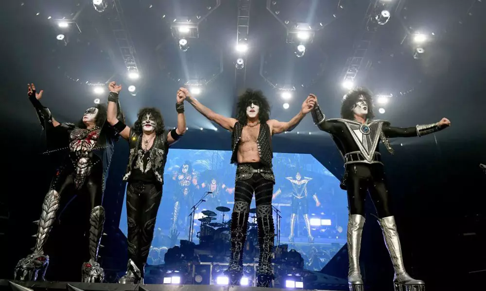 KISS Füügt Weider Datumen op Final Leg Of End Of The Road Tour