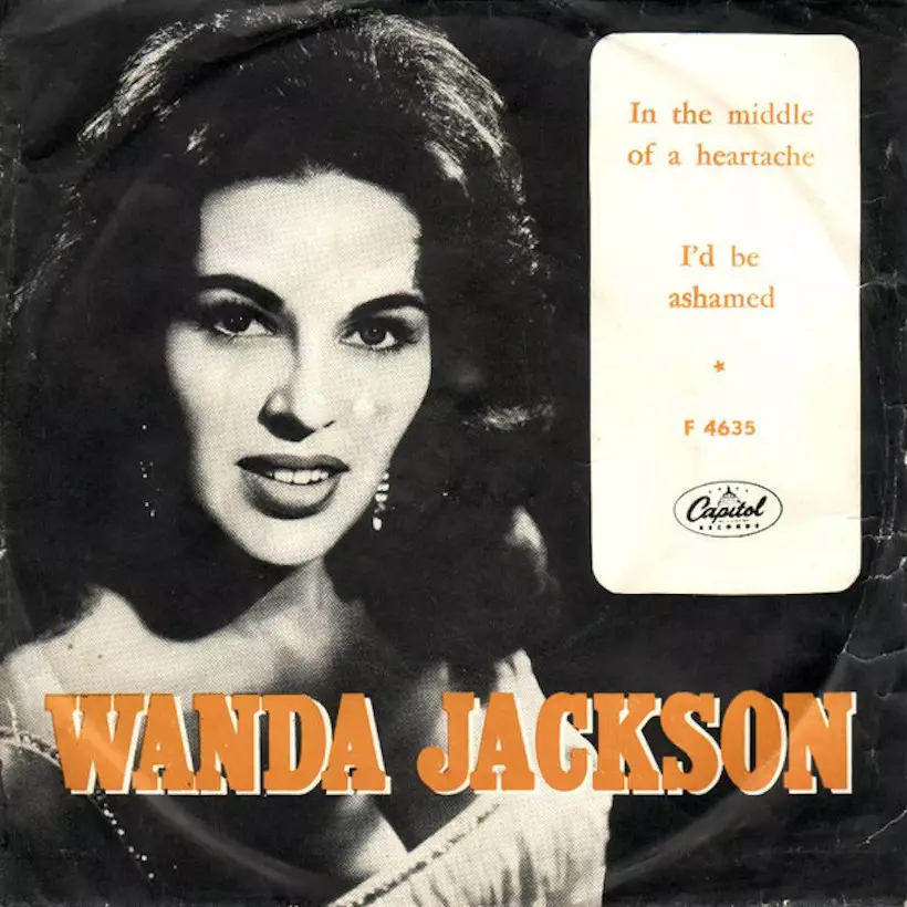 "Ürək ağrısının ortasında": Wanda Jackson üçün daha bir C&W qalibi