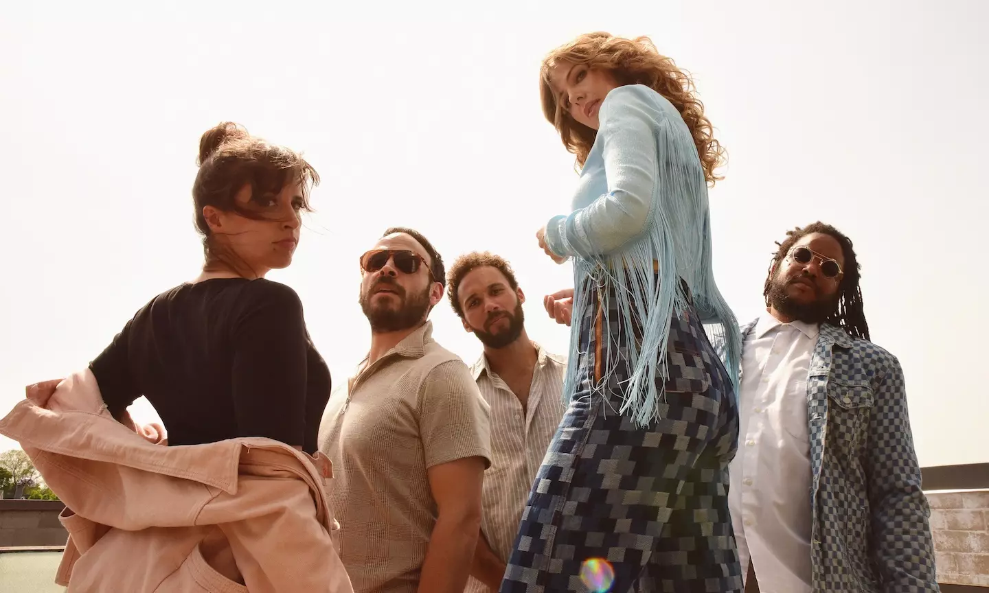 Lake Street Dive yn Cyhoeddi ‘Fun Machine: The Sequel’ yn cwmpasu EP