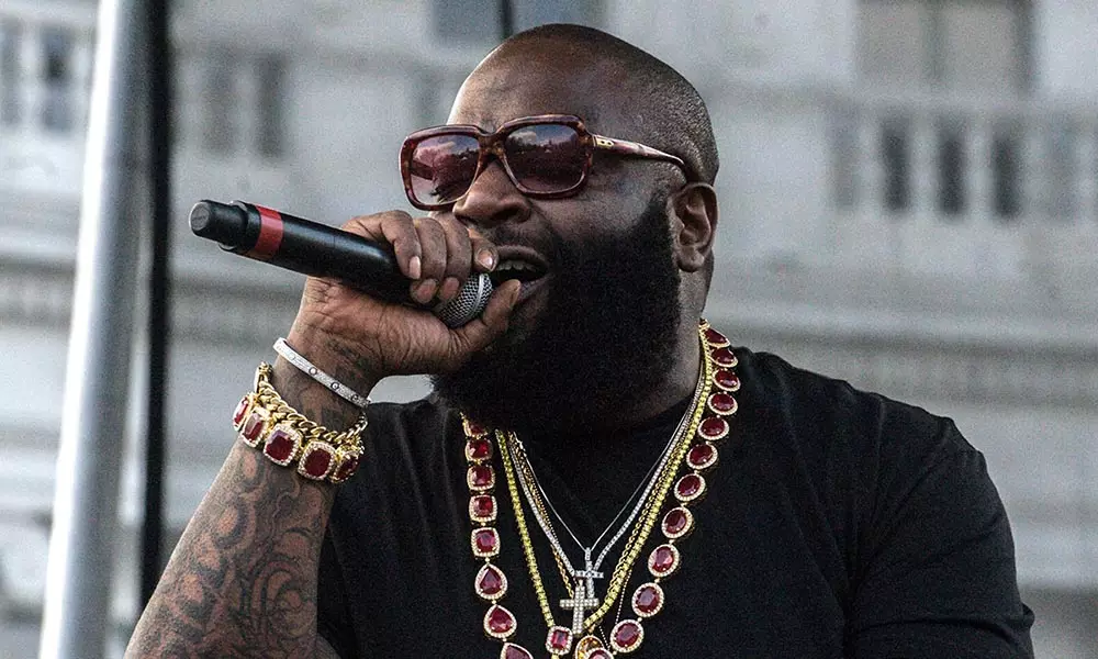 Rick Ross O Etsa Lihits Le Live Band Ho 'Tiny Desk From Home'