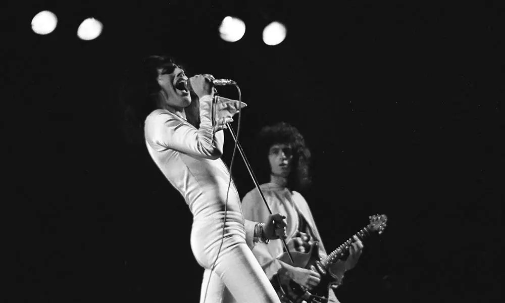 A Night At The Odeon: A Legendary Queen Gig In Pictures | uDiscover