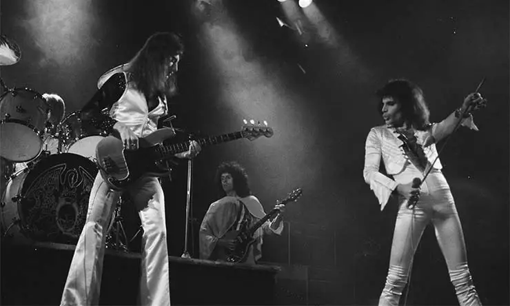 Queen A Night At The Odeon Lead Press Image 1 web-optimoitu 740