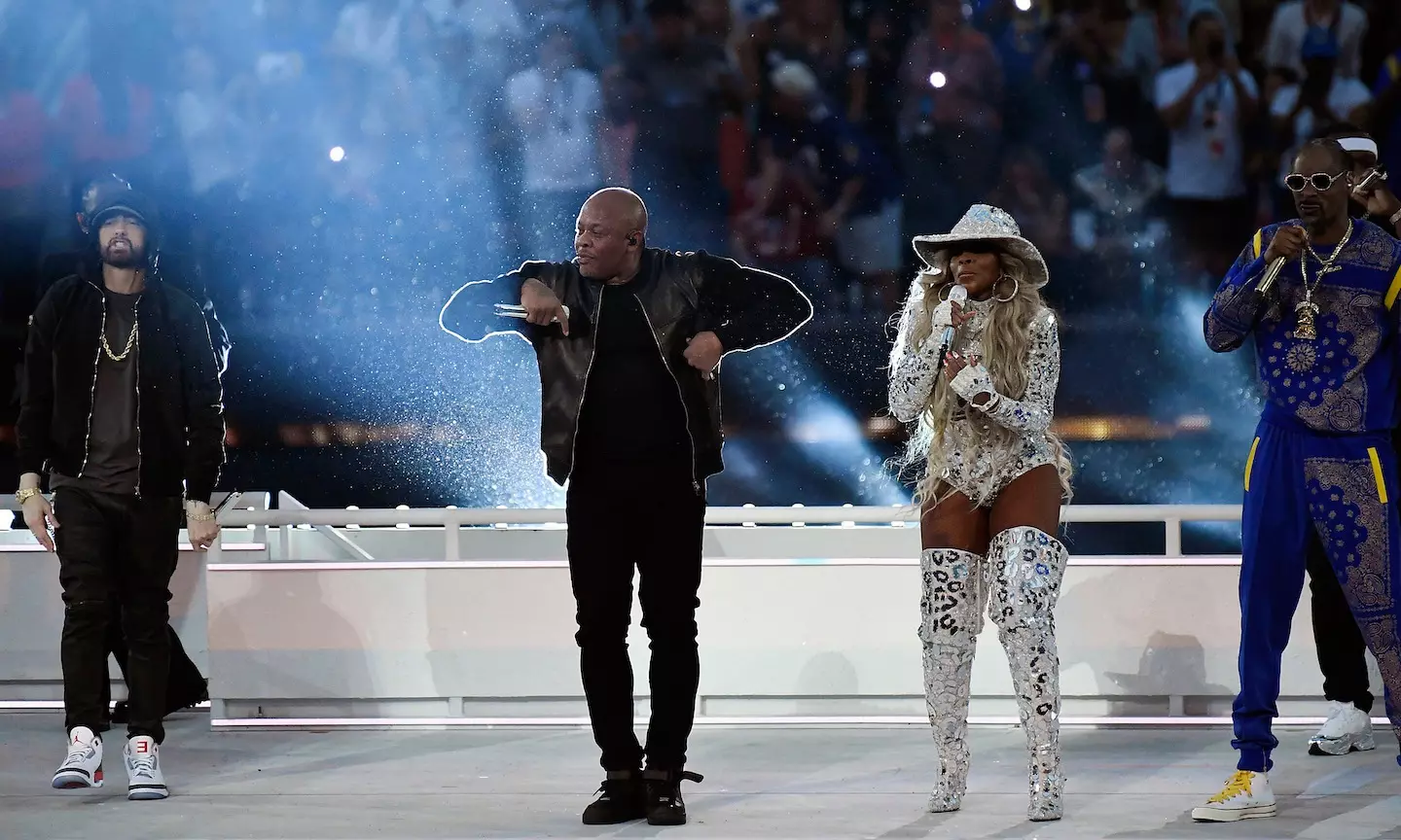 'Eŭforio,' Super Bowl Halftime Show, & Pliaj Snag Emmy-Nomumoj