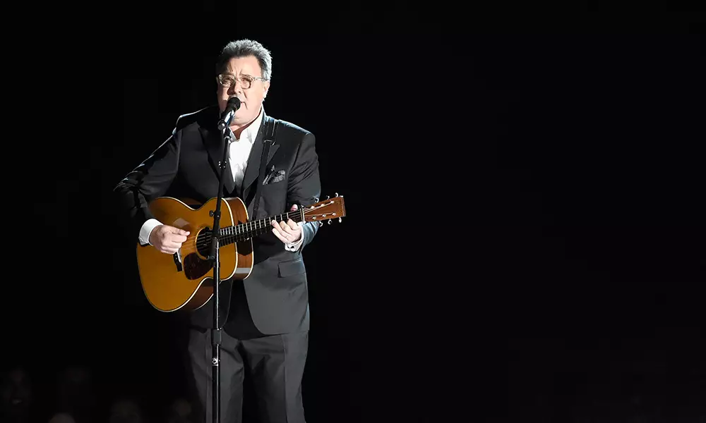 Le migliori canzoni di Vince Gill: 20 elementi essenziali per il paese | uScopri