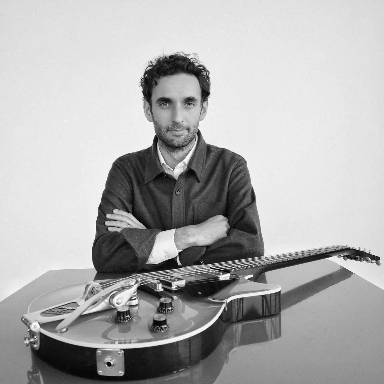 Julian Lage Mengumumkan Album Blue Note Baharu, Pemandangan Dengan Bilik