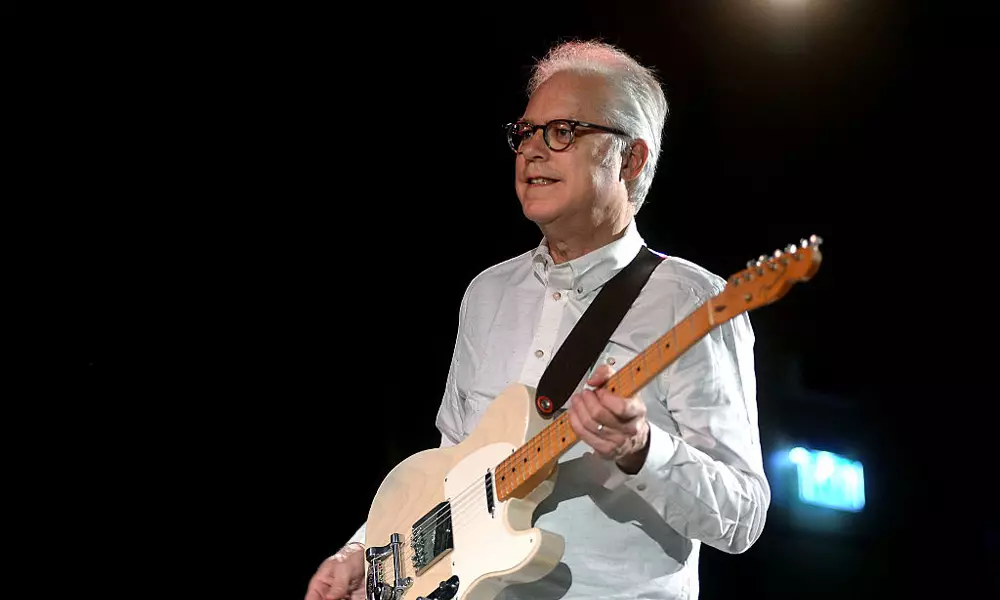 Bill Frisellගේ නව ඇල්බමය වන Valentine වෙතින් මාතෘකා ඛණ්ඩයට සවන් දෙන්න