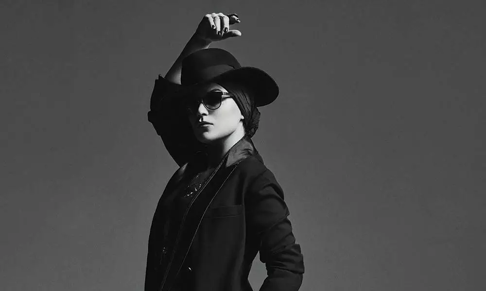 Live In Europe: Intimate And Commanding, η Melody Gardot Bares Her Soul