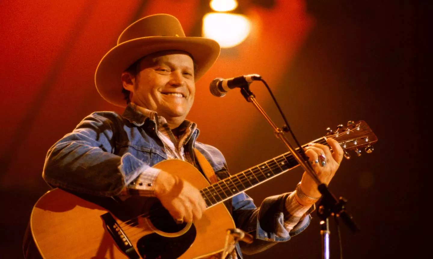 Fellow Country Stars Mourn Grand Ole Opry-medlem Stonewall Jackson