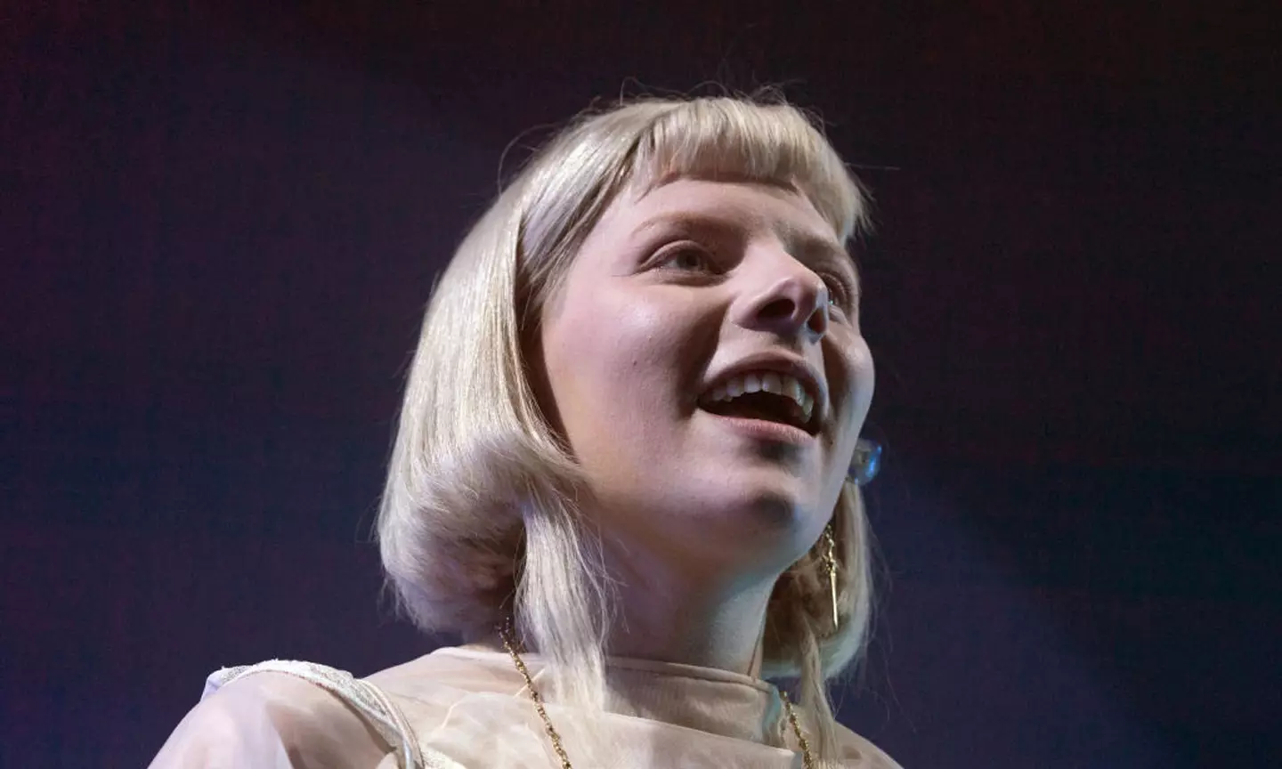 Aurora veröffentlicht neuen Song „The Devil Is Human“.