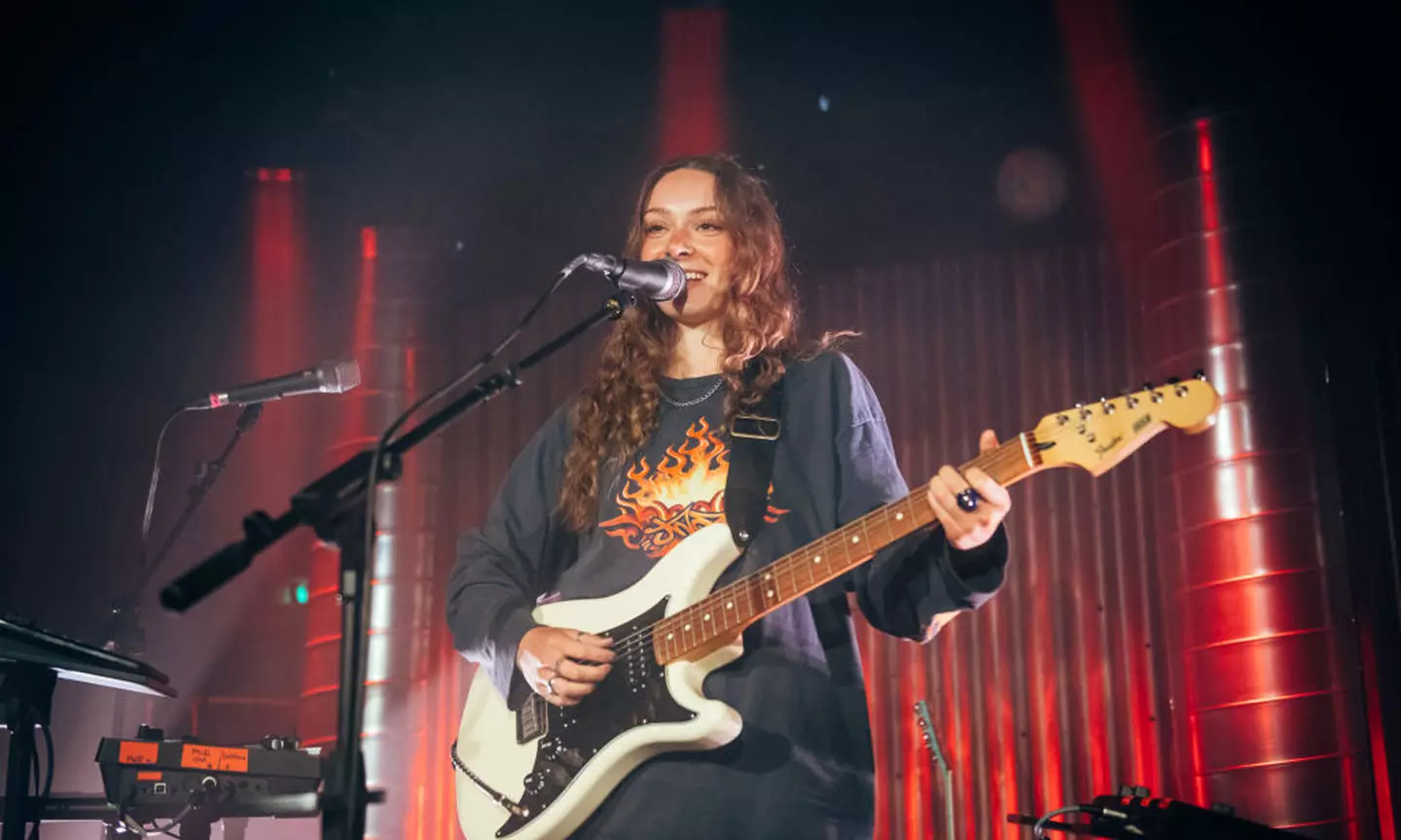 Holly Humberstone, Sam Fender Nominasi Kanggo 2022 Ivor Novello Awards