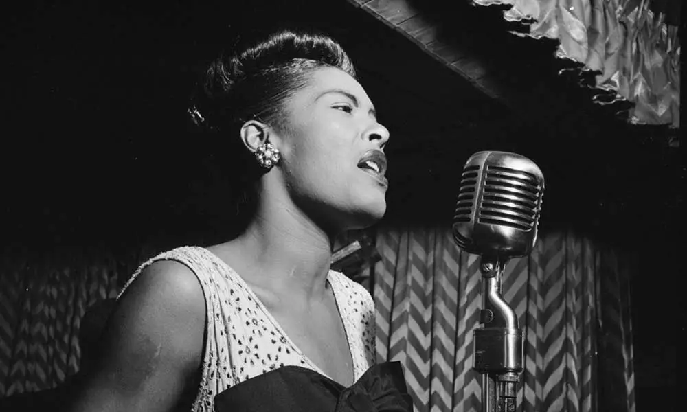 Billie Holiday: Jinek tevlihev, Efsaneyek Jazz | uDiscover