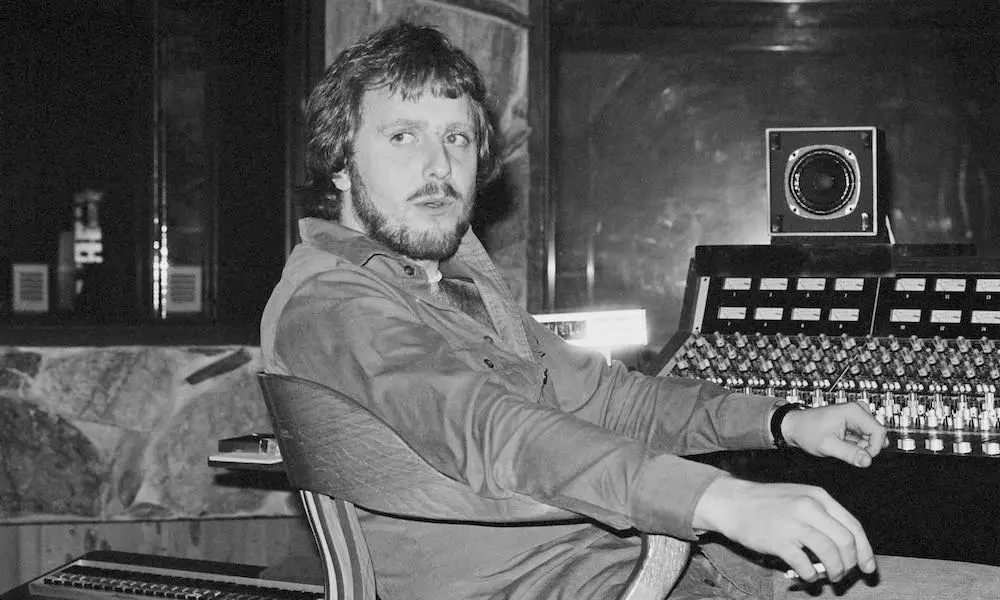 O respeitado produtor e engenheiro de rock britânico Martin Birch morre aos 71 anos