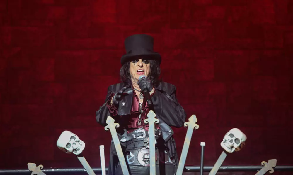 Alice Cooper Anoncas 2021-Usonajn Turneajn Datojn Kun Ace Frehley