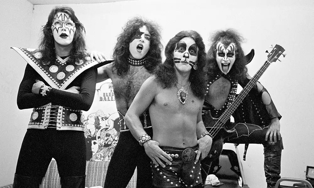 KISS Stars Gene Simmons et Ace Frehley se réunissent pour un spectacle-bénéfice