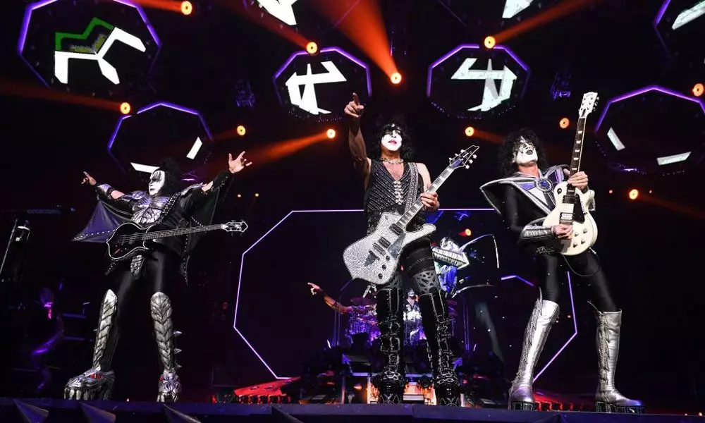 KISS-Download-2021-Headliner