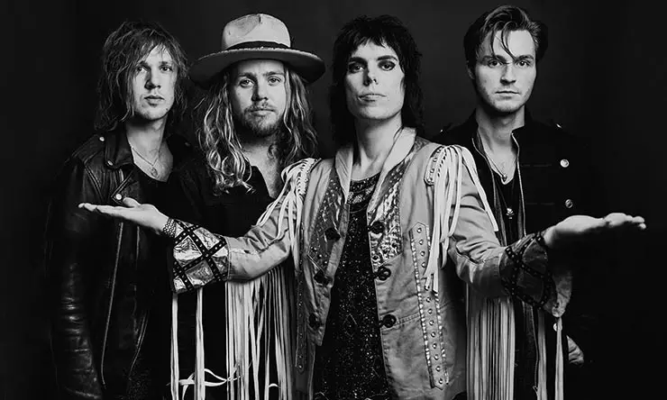 Прэса The Struts 2018 2 YOUNG&DANGEROUS, зробленая Ганнай Лі, аптымізавана для інтэрнэту 740