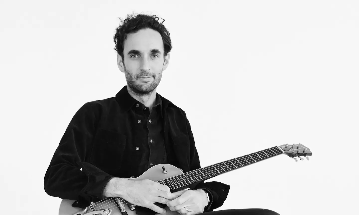 Isma’ l-Kanzunetta l-Ġdida ta’ Julian Lage ‘Tributary’