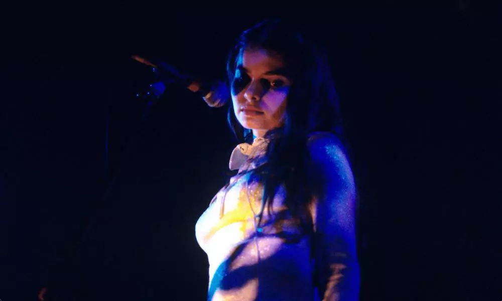 'Sidaas darteed caawa si aan u arko': Mazzy Star Classic