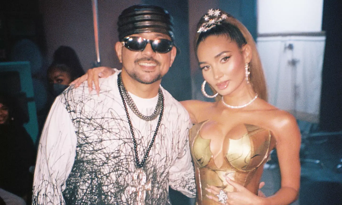 Sean Paul wuxuu shaqaaleysiiyay Pia Mia Single cusub, 'Sidee ayaan u samaynaa'