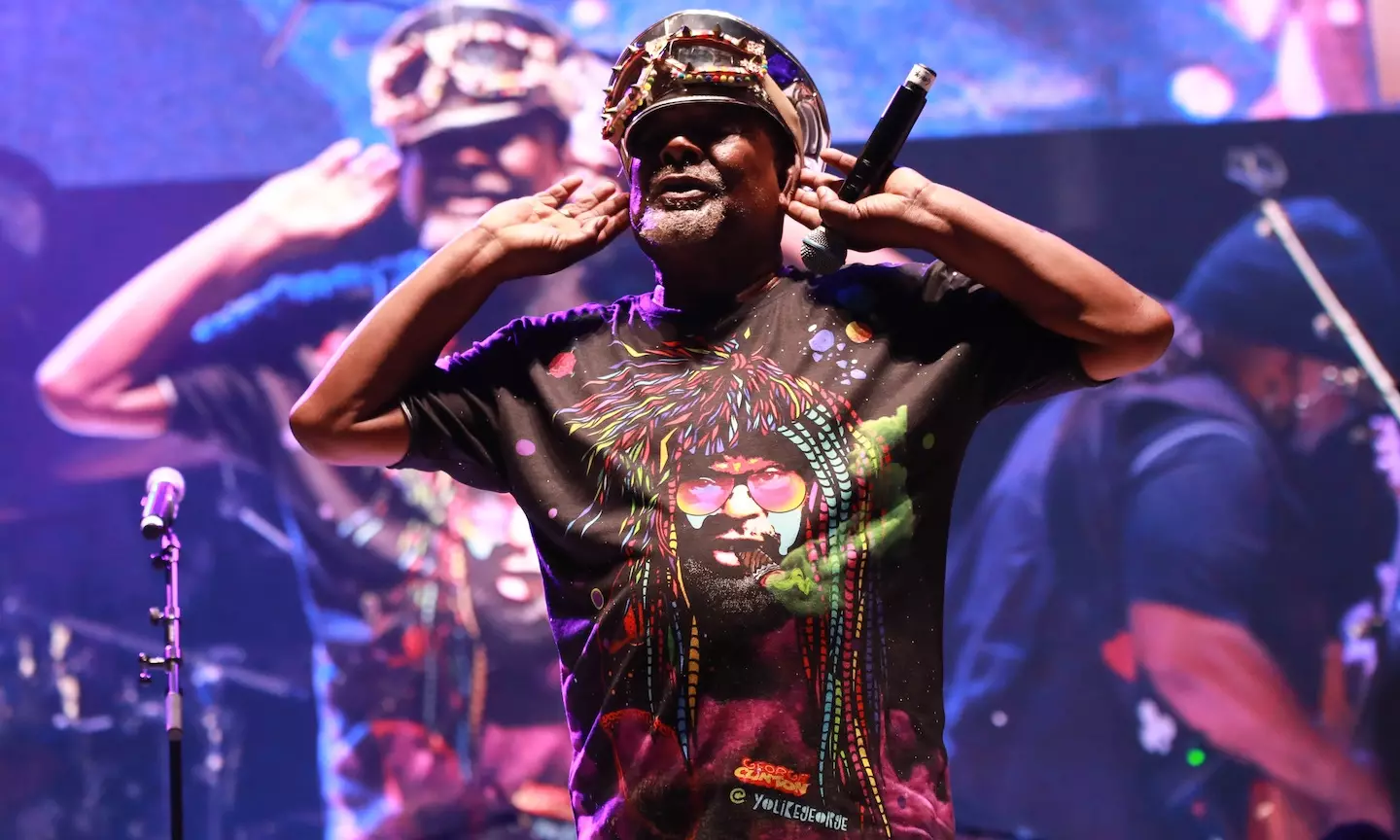 UGeorge Clinton Umemezela Ukuvakasha Kokugcina Kwase-UK Okusethelwe Intwasahlobo ka-2022