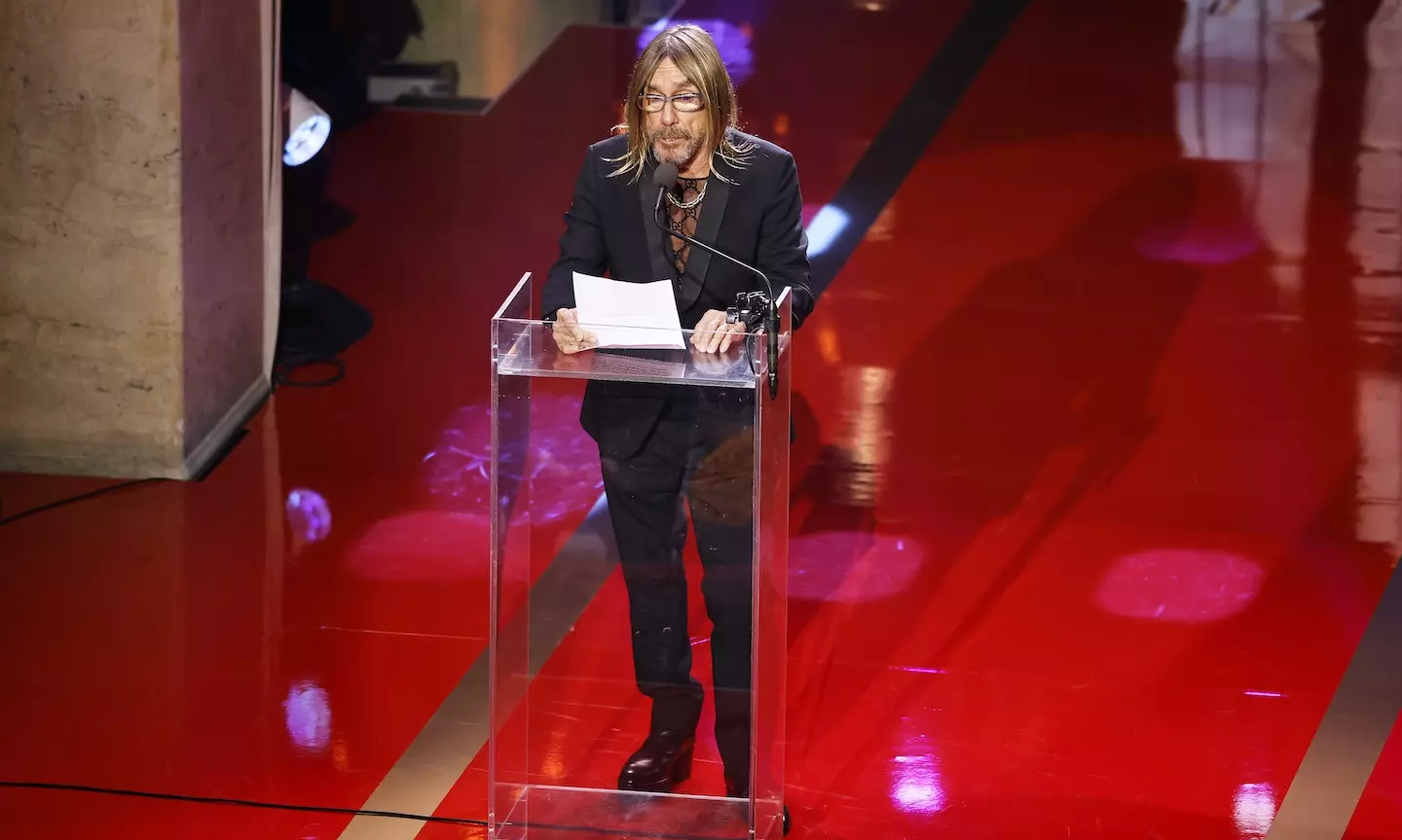 Bronnadh Duais an Cheoil Phóil 2022 ar Iggy Pop ag Searmanas Mór