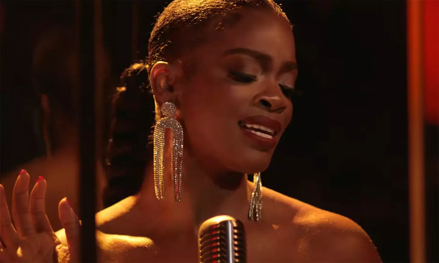 Ari Lennox, Griff, na Mengine Azindua Studio za Coke Pamoja na Queen Tribute