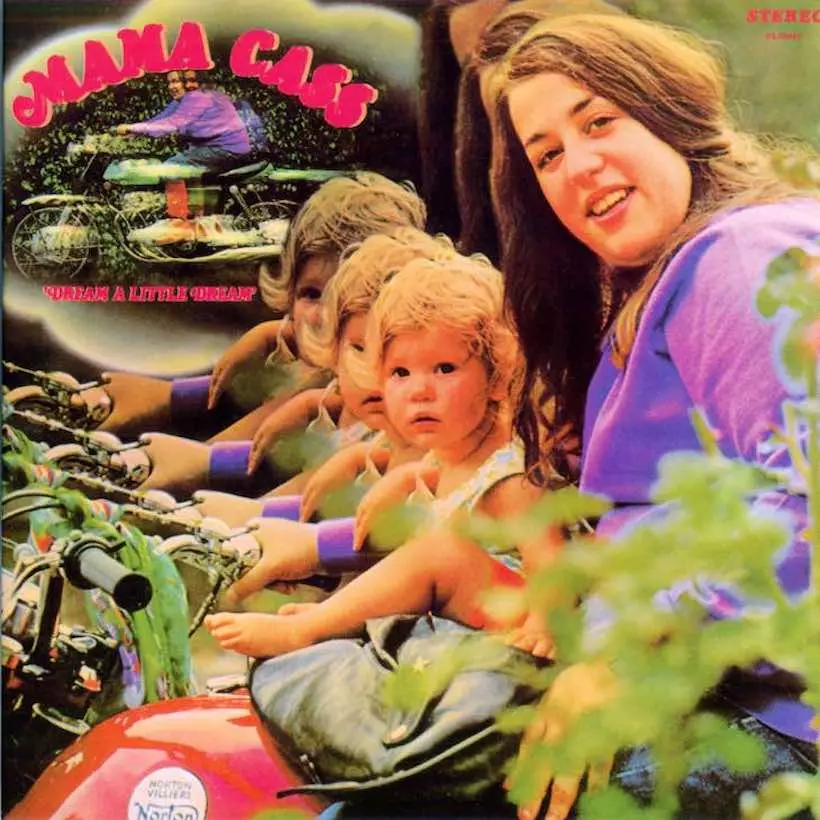 'Dream A Little Dream': Cass Elliot พิสูจน์ว่าเธอเป็นมากกว่ามาม่า