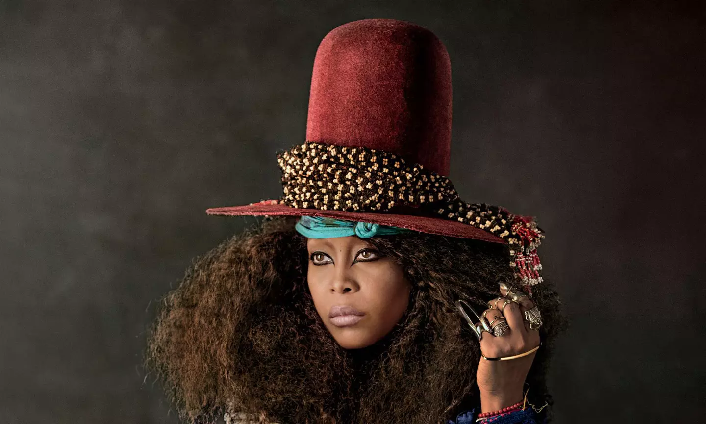 Erykah Badu зөвхөн 2022 онд Их Британийн Love Suprem Fest-д үзүүлбэр үзүүлнэ