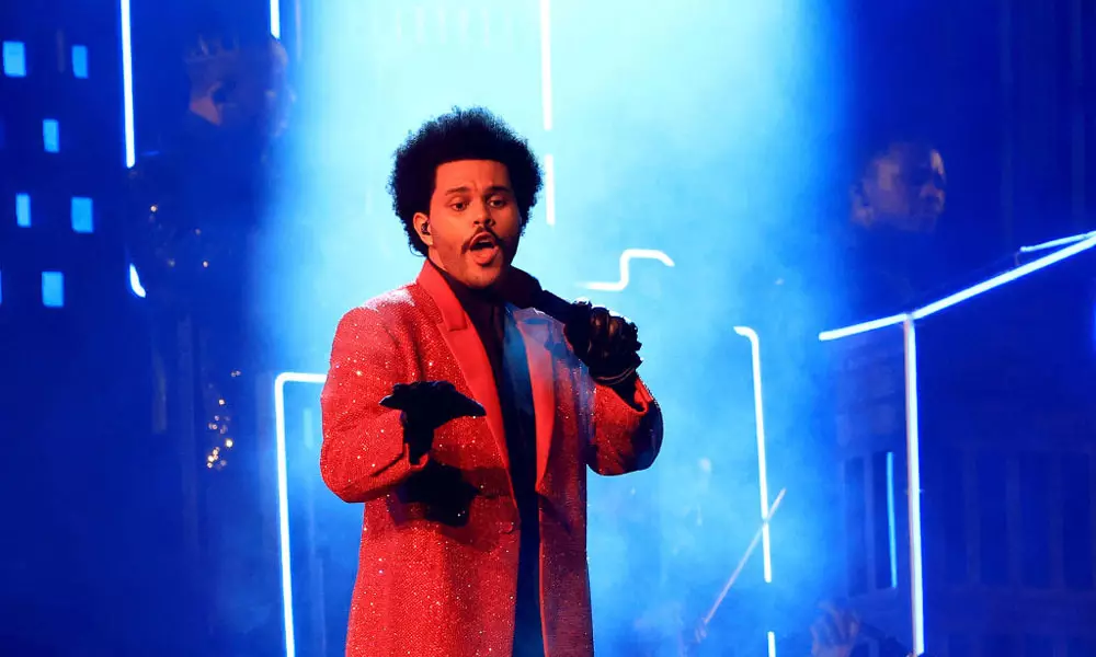 The Weeknd yn Ennill Mawr, Drake yn cael ei Anrhydeddu yn y ‘Billboard Music Awards’