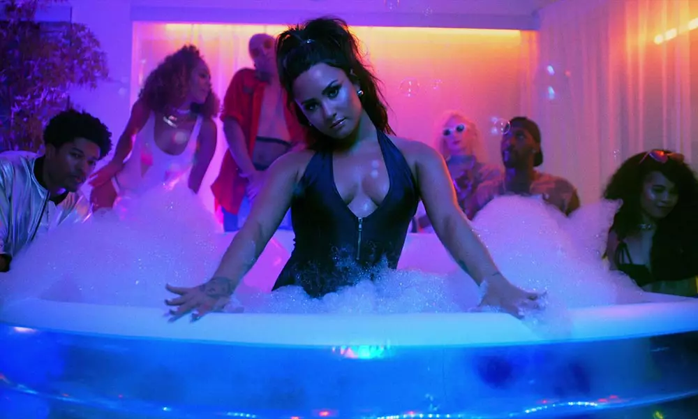 ‘Sorry Not Sorry’: Taobh thiar de Amhrán Gan leithscéal Demi Lovato