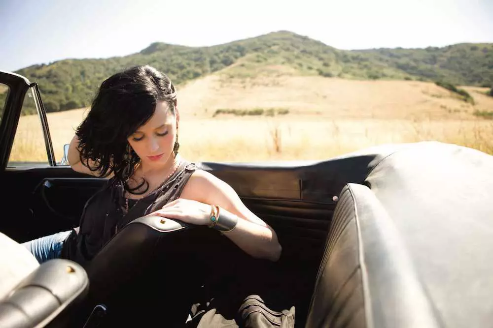 'Teenage Dream' aos 10 anos: como cinco artistas foron influenciados por Katy Perry