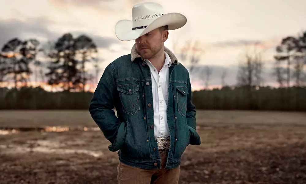 Justin Moore Anoncas Novan Albumon, 'Straight Outta The Country'