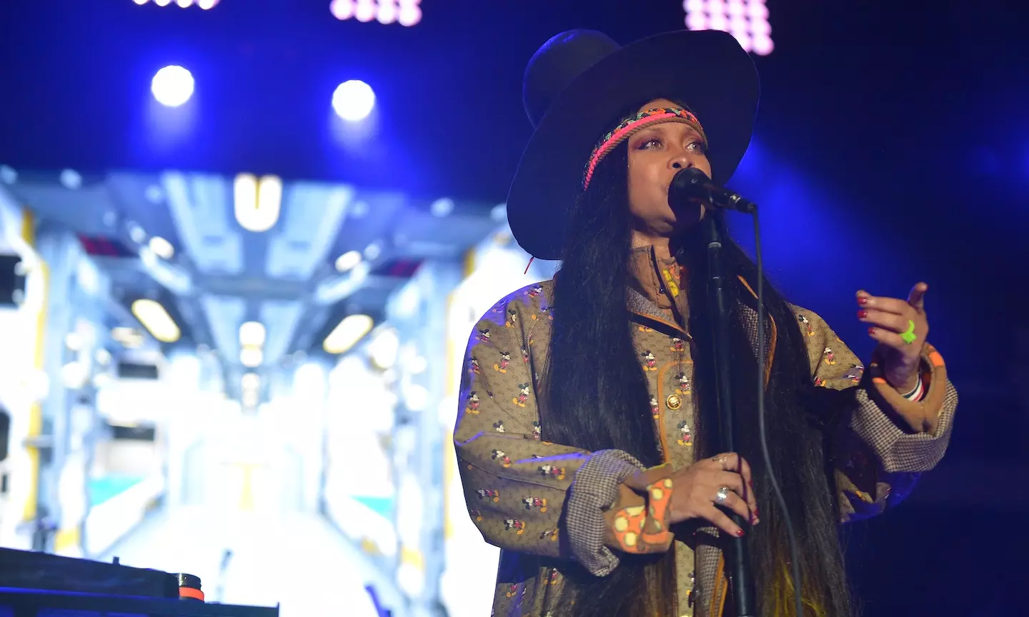 Erykah Badu és Robert Glasper a főcímzenéhez a kereszteződésben