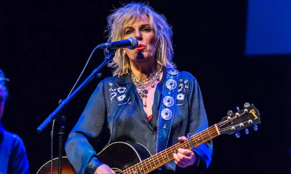 Jason Isbell's ShoalsFest To Co-Star Lucinda Williams, Candi Staton, Diẹ sii