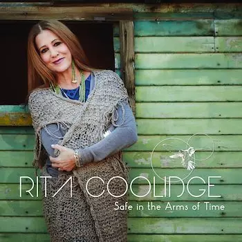 Rita Coolidge Grammy-díjas slágeres "biztonságban van az idő karjaiban" | uDiscover