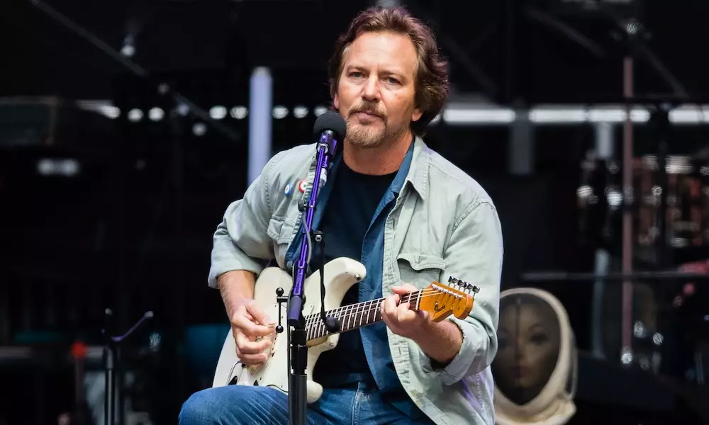 Eddie Vedder olyan sztáreseményt vezet, amely felhívja a figyelmet és a forrásokat a ritka betegségekre