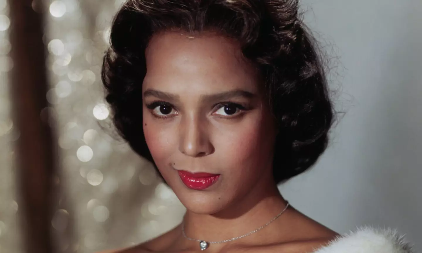 Dorothy Dandridge te fè 'That's All' sou 'The Ed Sullivan Show' an 1960.