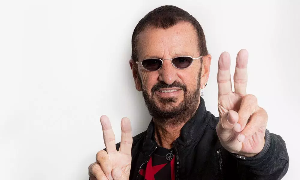 Is iad na Réaltaí Mavis Staples, Ringo Starr, an 'Live From The Vault' le Grammy Museum