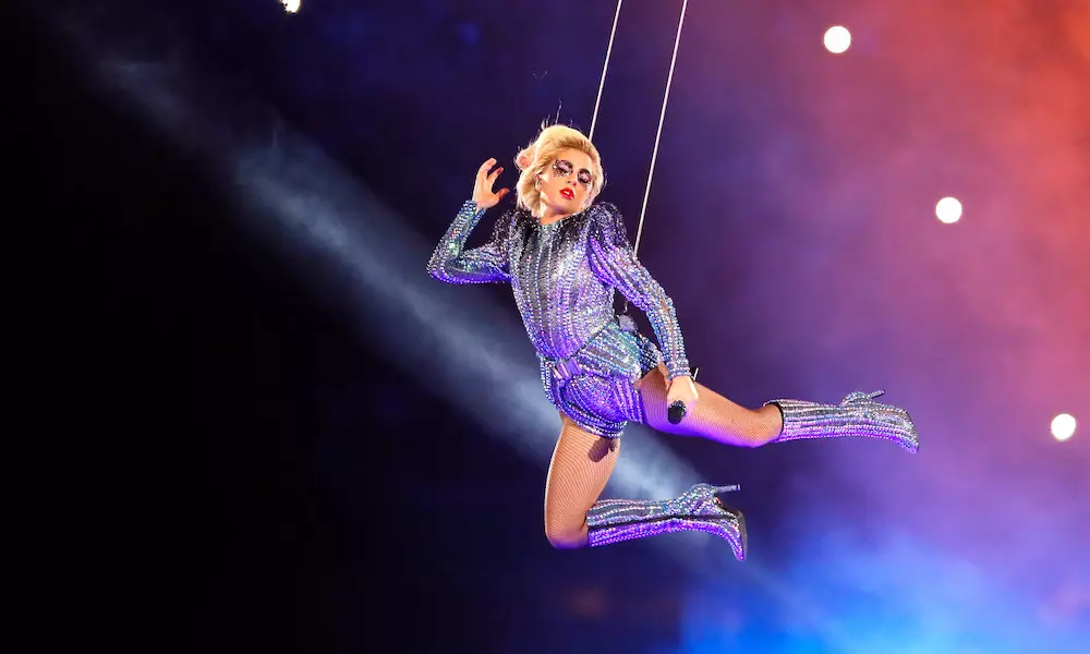 Լավագույն Super Bowl Halftime Shows: A Run Down of the Greatest